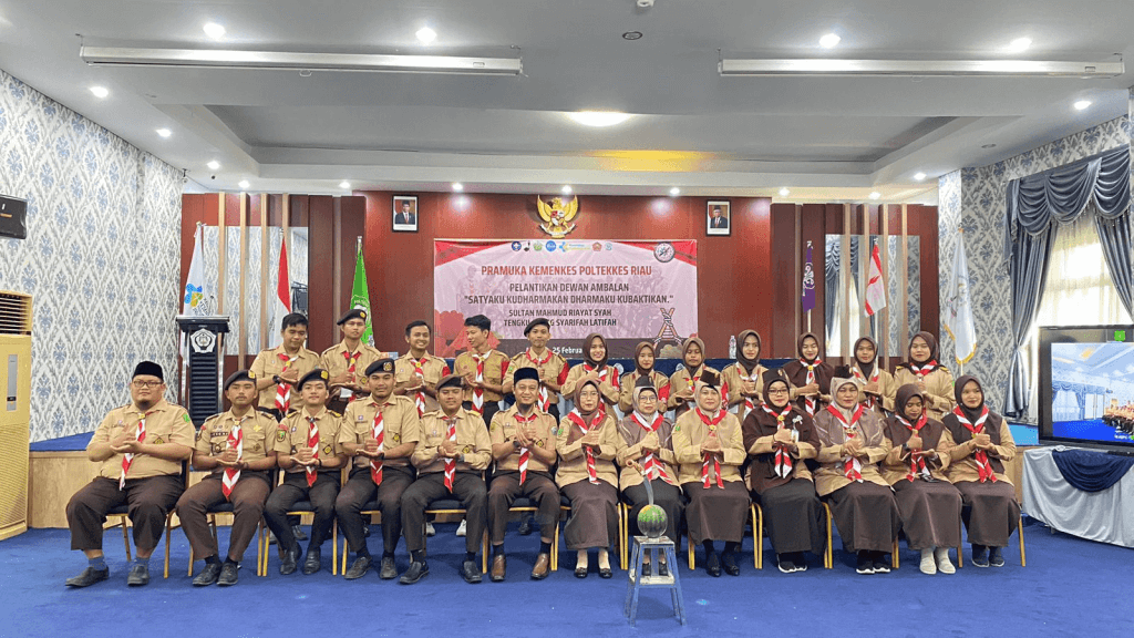 PELANTIKAN DEWAN AMBALAN KEMENKES POLTEKKES RIAU 2024/2025 – Poltekkes ...